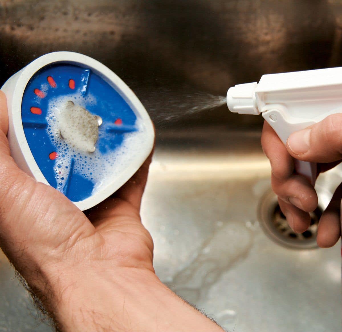 Isofix Gypsum Isolation Liquid 1 Ltr -Madina Dental Supply